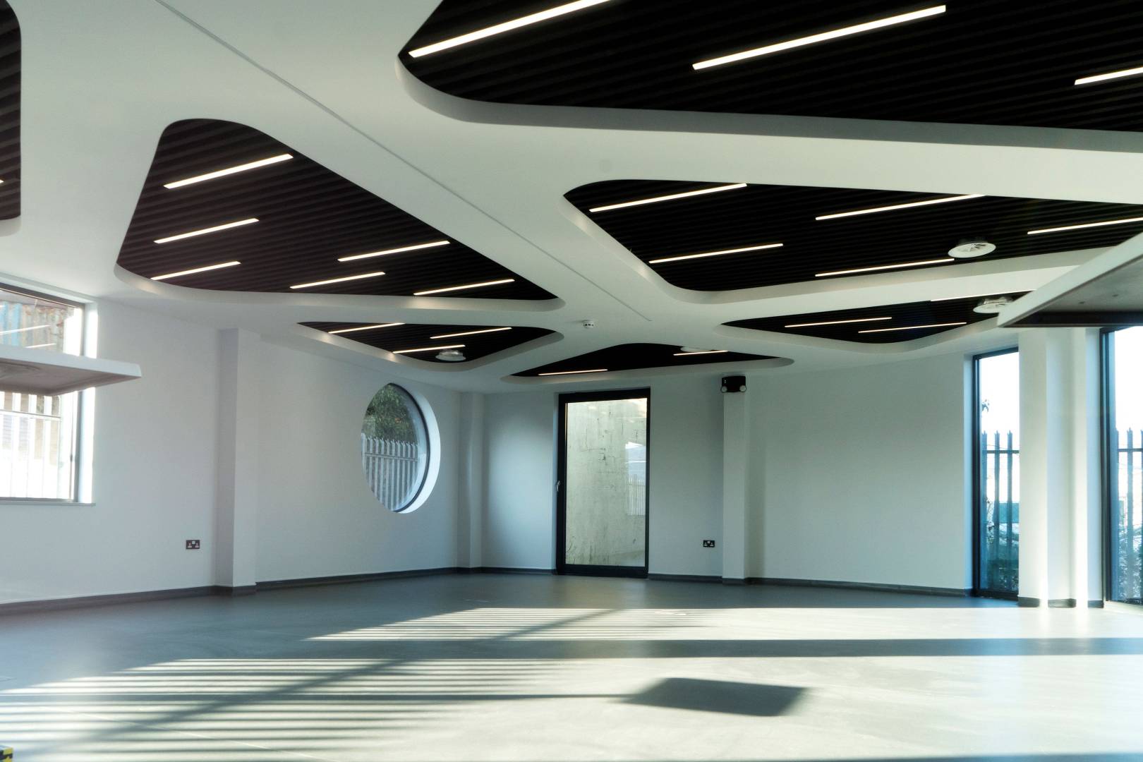 Award Winning "Swailes Superlab" - Robin Swailes Design and development